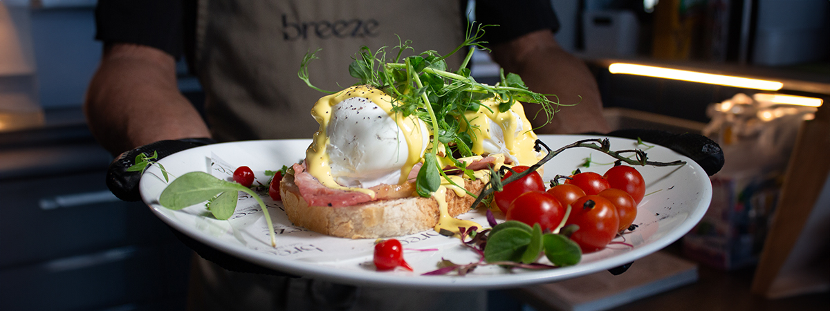 How To Fill Tables at Your Restaurant With Photography & Video - Who's ...